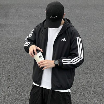幸运叶子丨阿迪达斯男装梭织跑步夹克外套连帽旅游运动服