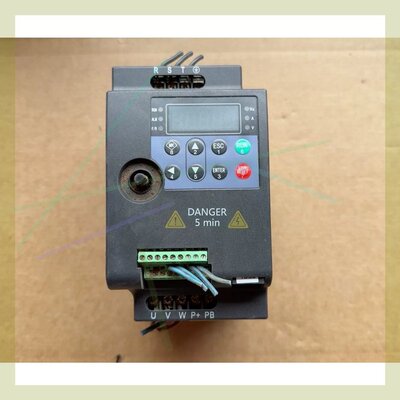 议价变频器DR300F-T3-2R2G/4R0PDR300F-T3-0R75GDR300F-T3-5R5G