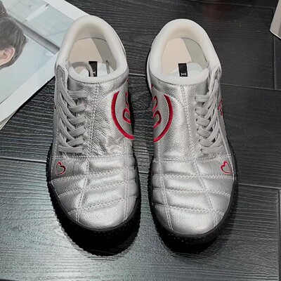 ICAN欧货女鞋2026年早春新款金属牛皮拼色刺绣圆头系带运动休闲鞋