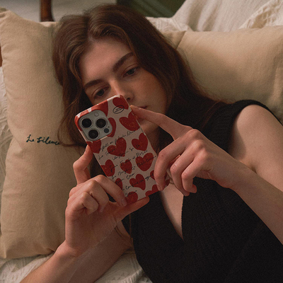 原创北欧ins红色爱心手机壳