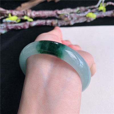 5月新品 鸿玉翡翠55圈口冰糯种飘绿花正圈玉手镯女款正品7D10522