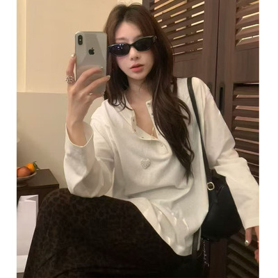 慵懒风白色半开领显瘦通勤针织衫