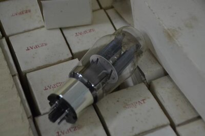 全新原箱曙光级代5u4g/5z3p刮痕