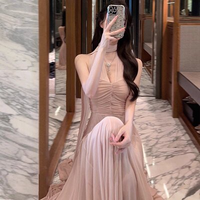 法式超仙飘带挂脖连衣裙春夏度假风纯欲性感收腰褶皱v领网纱长裙