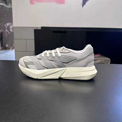 adidas阿迪达斯Lightblaze男子防滑耐磨低帮运动休闲跑步鞋IH8607