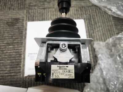 施耐德XKBA16330主令控制器现货