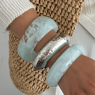 Bracelet夸张不规则晕染树脂手镯