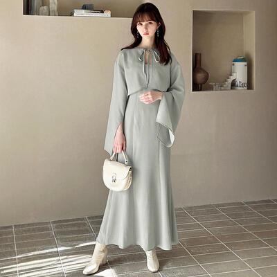 系带开叉袖披肩+鱼尾吊带裙套装