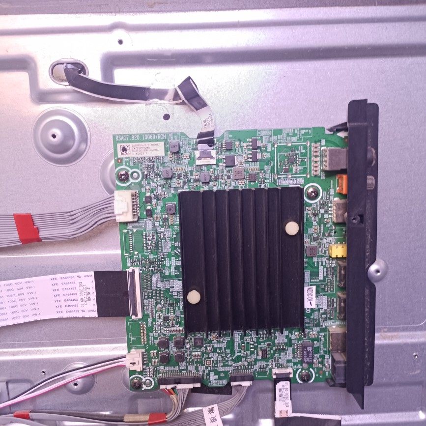 海信 55E5F 55E52F主板RSAG7.820.10069(BOM1)屏HE550X3U81-L4K9_虎窝淘