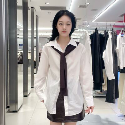 太平鸟女士气质简约时尚衬衫A1CAF3513