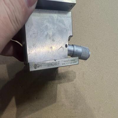 台湾SFT SEMZA60-F 手动不锈钢Z轴升降台(议价）