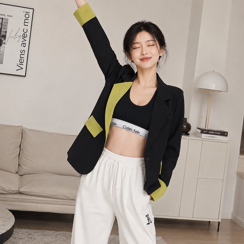 春季新款洋气百搭小香风设计感拼色长袖显瘦小西装外套女西服外搭
