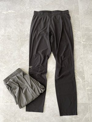 始祖鸟运动舒适防水长裤