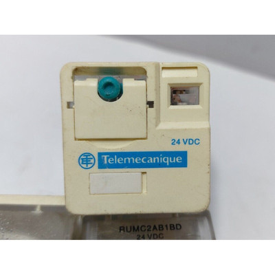 Telemecanique RUMC2AB1BD Universal Plug-in Relay 24VDC 10A/2
