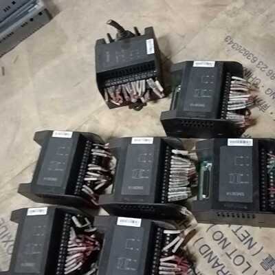 和利时SM3614实物拍摄成色如图所示质量保证议价