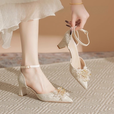 法式尖头高跟鞋女2025新款粗跟缎面订婚鞋女配婚纱新娘鞋平常可穿