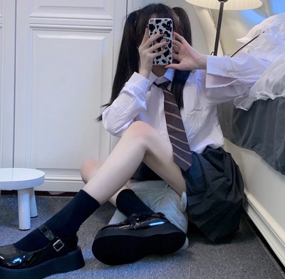 新款白衬衫日系学院风BF宽松长袖