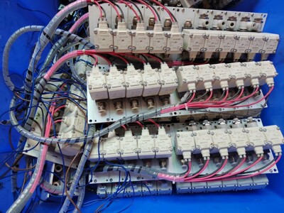SMC两通电磁阀，型号：VX210EAXNB，原装拆机，成色