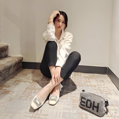 意大利轻奢品牌LARARIA小羊皮单鞋水钻方扣系列BTG001