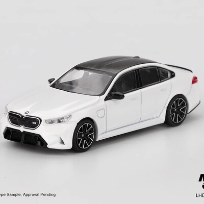 预1:64 MINI GT 宝马BMW M5 Alpine White车模收藏