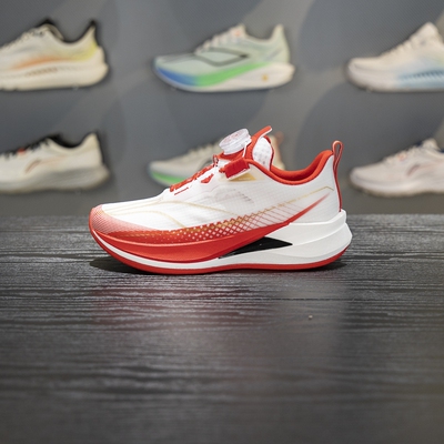 李宁四季通用减震回弹童跑步鞋