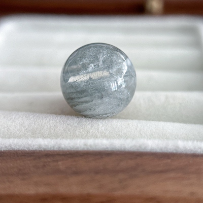 天然水晶·异象净体海啸蓝兔毛炸花共生千层｜12.4mm