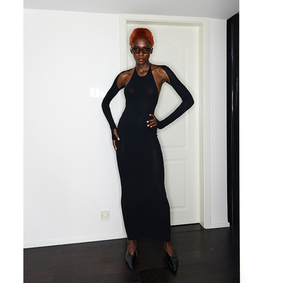 时髦连衣裙挂脖袖套度假休闲