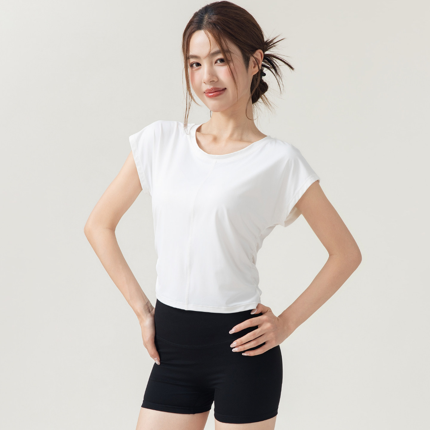 简约圆领运动短袖女宽松褶皱设减龄瑜伽上衣显瘦跑步训练健身T恤