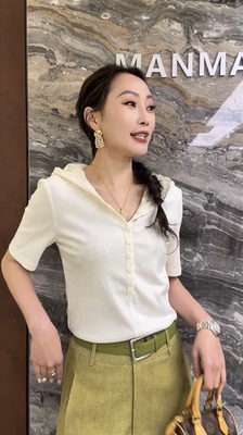 曼曼家2026春季新款欧货竖排扣设计感重工蕾丝花边连帽短袖上衣