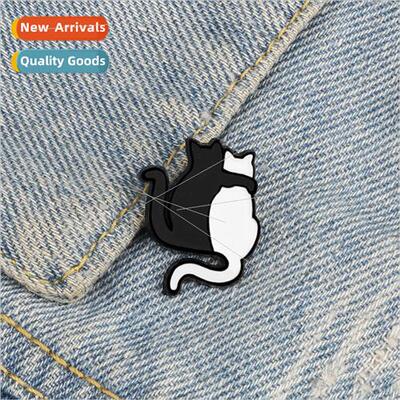 black whe cat alloy badge embracing back two cat brooch cart