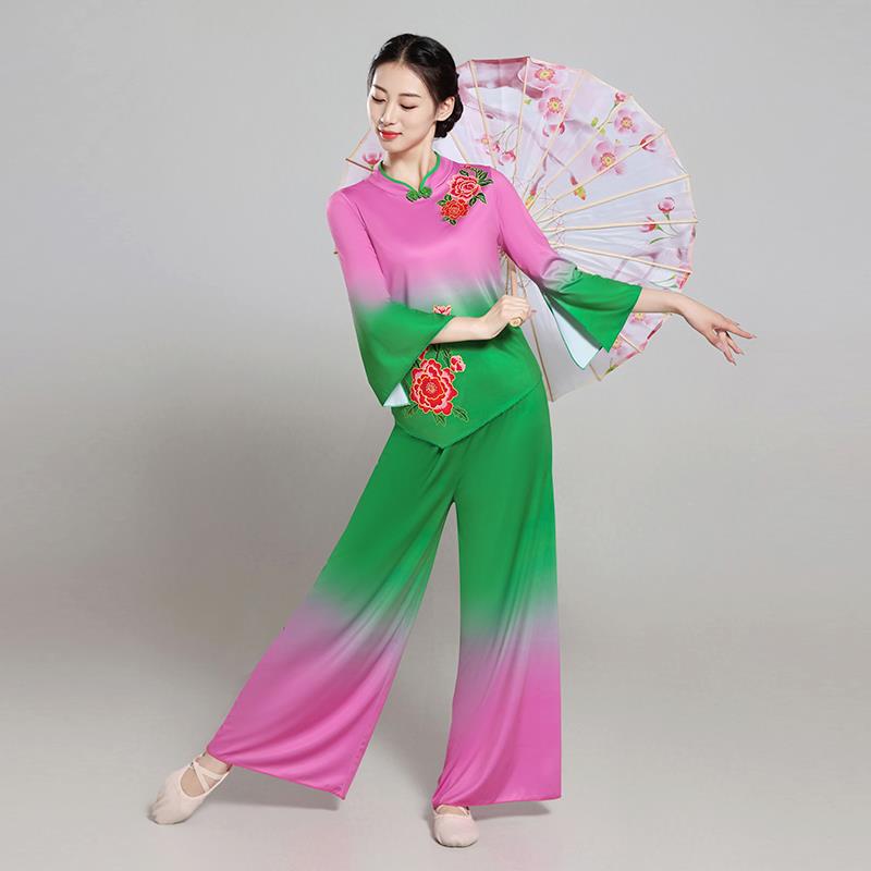 2024新款广场演出服中国扇子舞秧歌鼓舞舞蹈中老年古典舞表演套装