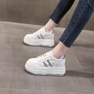 西瑞厚底内增高9CM小白鞋女2025秋季新款轻便舒适休闲运动板鞋女