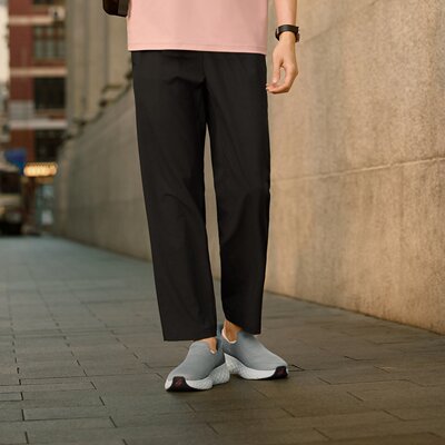 Skechers斯凯奇2026新款男士弹力透气宽松直筒运动长裤P226M140