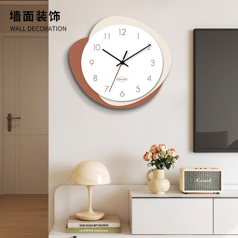 现代新款简约挂钟北欧现代轻奢时钟装饰挂钟创意家用客厅静音钟表