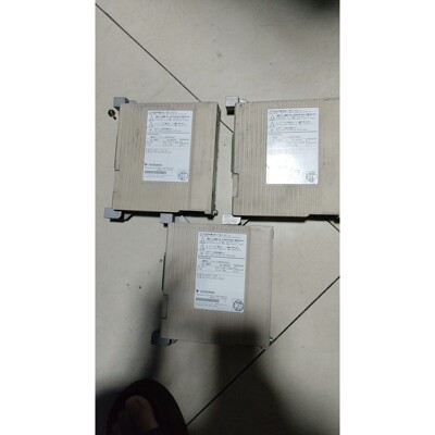 安川机器人驱动器CSTR-SDBR90AAA,三个,成色如图