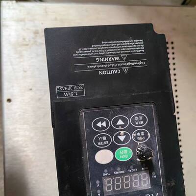 可维修VEKO变频器V8M4T1R5GB(1.5KW) 380V原议价