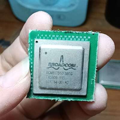 可维修BCM61755IFSB1G，带板，成色还可以，芯片
