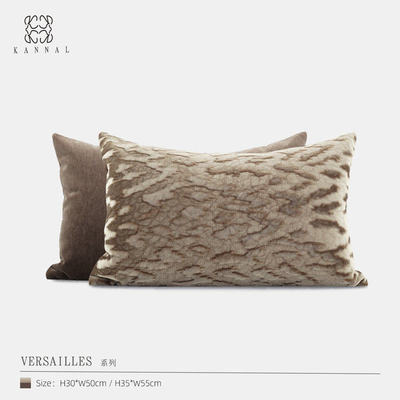 华尔兹『VERSAILLES』高级凡尔赛法式复古咖色丝绒抱枕别墅腰枕