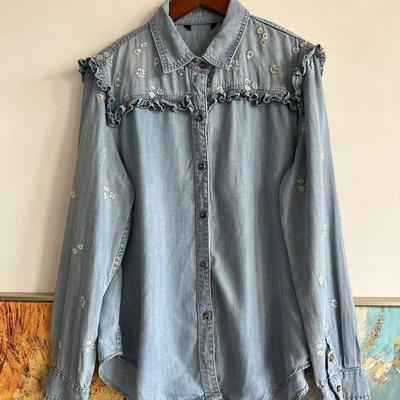 重工花朵刺绣天丝长袖衬衫