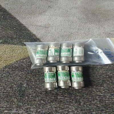 议价FNQ-R-12 延时熔断器保险丝 BUSSM可维修