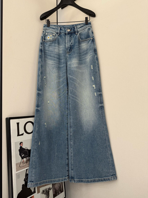 TF1032春季新品欧货洗水浅蓝牛仔阔腿裤随性破洞后袋雏菊刺绣百搭