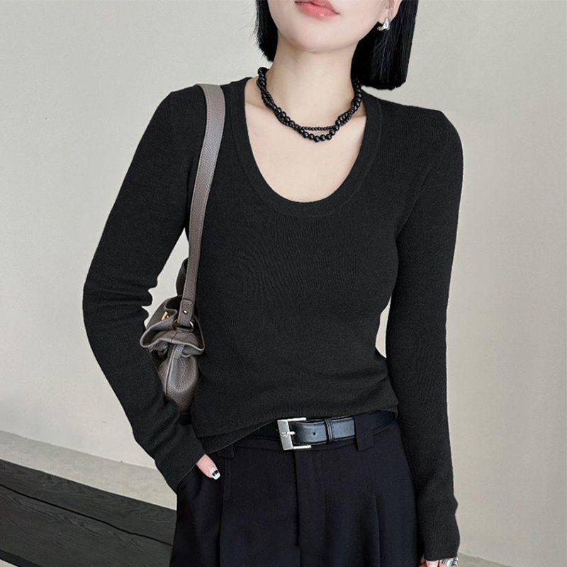 春季薄款毛衣2026新款u领针织衫女修身显瘦羊毛打底衫女内搭上衣