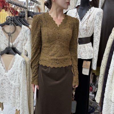 冬季韩版V领修身显瘦洋气蕾丝衫