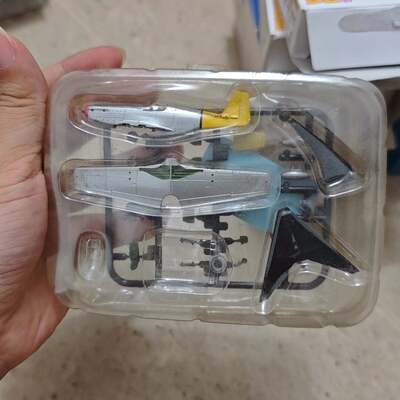 2-S隐藏款P-51野马战斗机，P51D 小号手1:144 比例，黄色机尾涂
