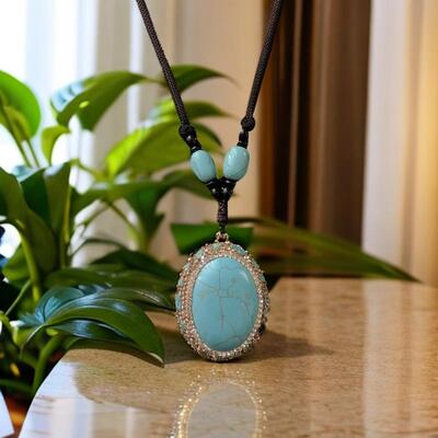 椭圆大绿松吊坠项链简约时尚百搭编织绳素款项链厂家