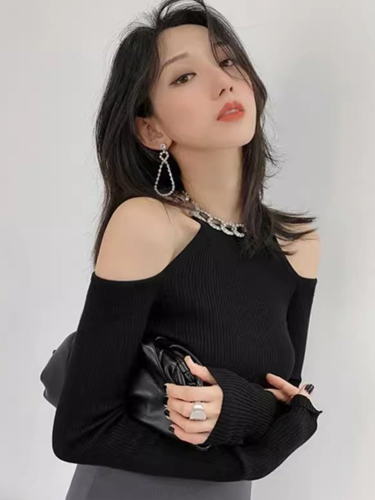 性感露肩毛衣内搭打底衫女春秋款欧货高级感一字肩挂脖针织衫上衣