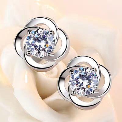 2021新款四片叶草锆石闪钻耳钉女s925银针耳环时尚气质送女友