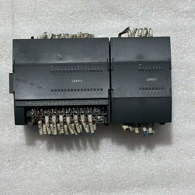 和利时PLC LE5212 LE5211 如图实物图 正