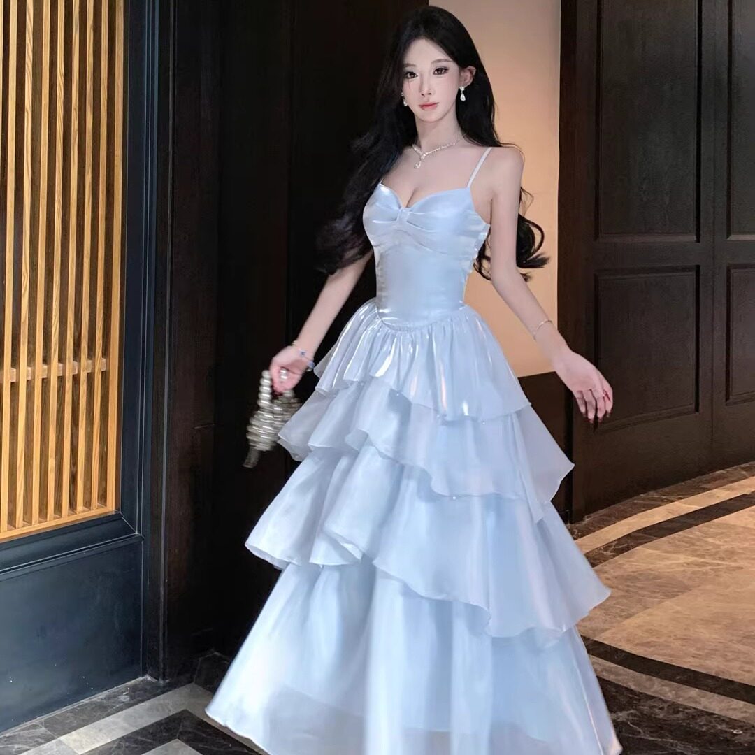 法式蓝色光泽感吊带蛋糕连衣裙女生日礼服裙收腰显瘦海边度假长裙