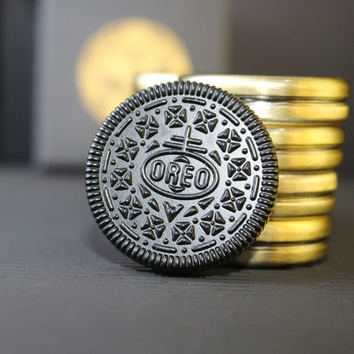 奥利奥饼干奶盖啪啪币edc玩具